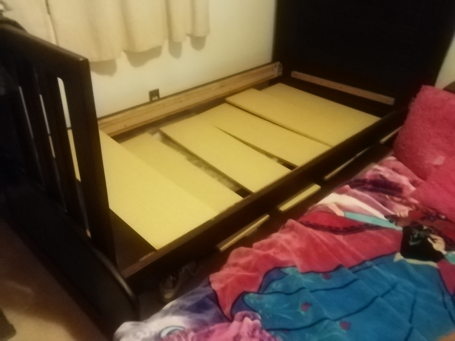 Hey guys my bed died today, welp guess I'm sleeping on the floor ... Hey guys my bed died today, welp guess I'm sleeping on the floor ...